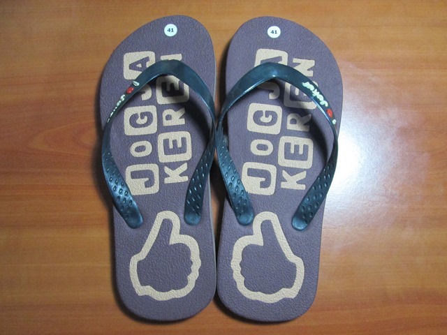 [NEW] Sendal Jogja Keren, Fesyen Pria, Sepatu , Sandal di Carousell