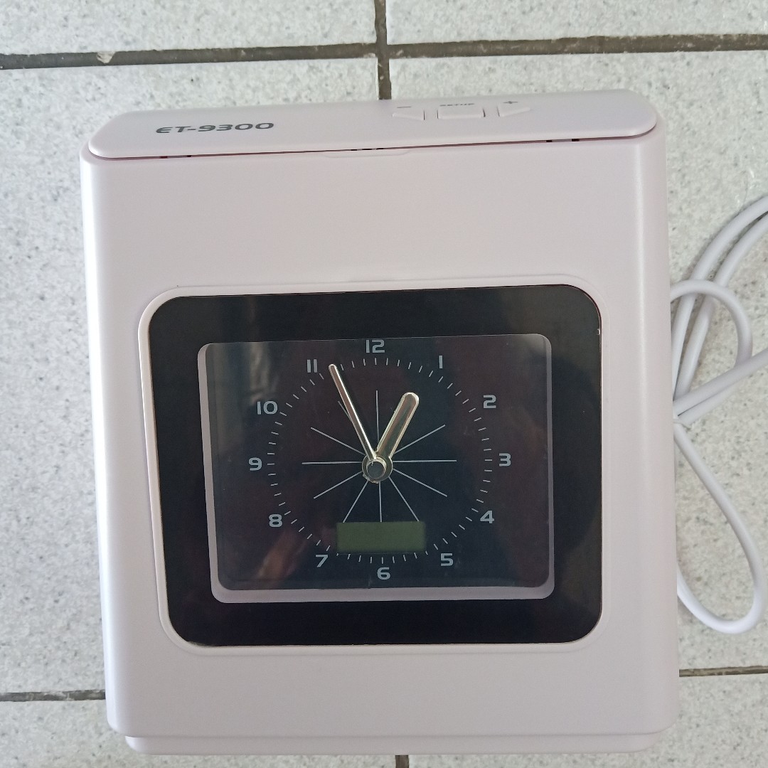 Bundy Clock Time Recorder Machine. Bundy clock, Audio, Portable Music ...