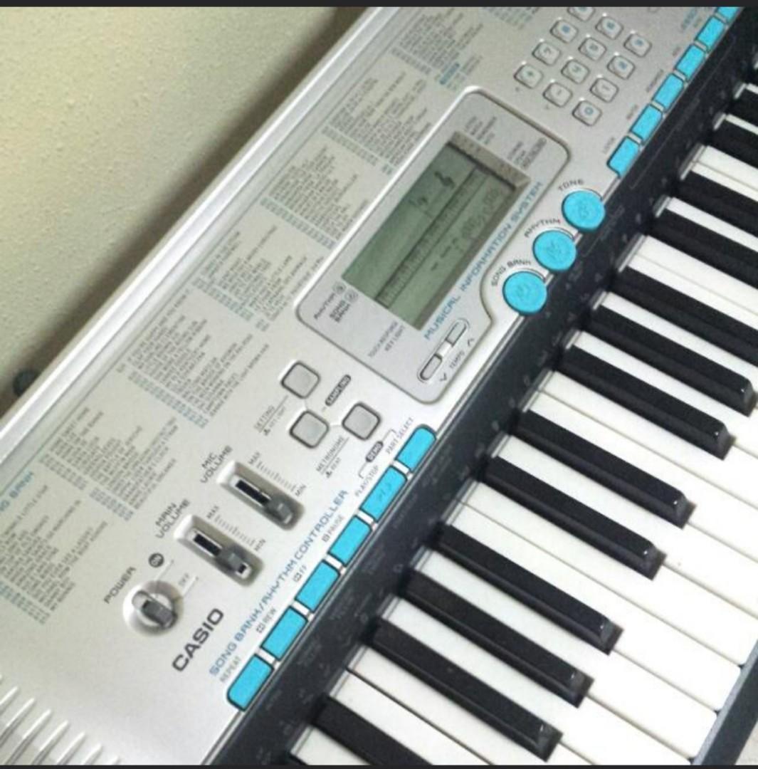 Casio Piano Keyboard LK-220, Hobbies & Toys, Music & Media, Musical ...