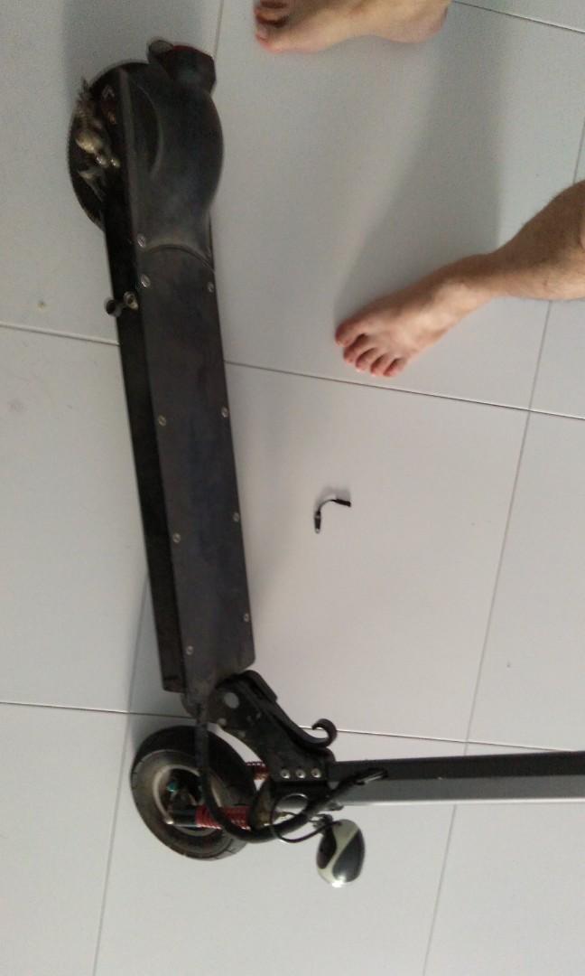 E Scooter available for grab food, Sports Equipment, PMDs, E-Scooters ...