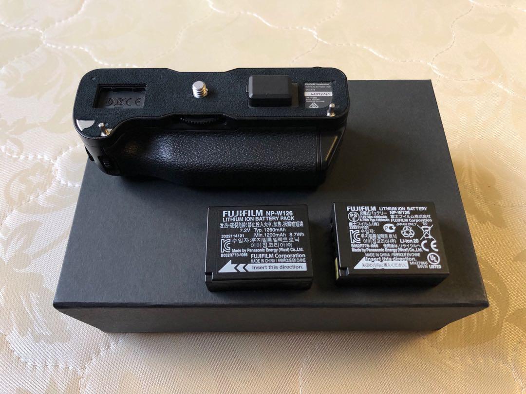 Fuji XT1 + Fuji Battery Grip, Photography, Cameras, Mirrorless on Carousell