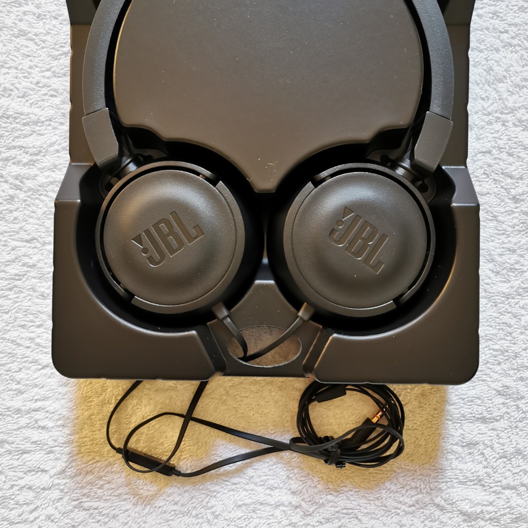 Jbl On Ear Headphones Audio Headphones Headsets On Carousell