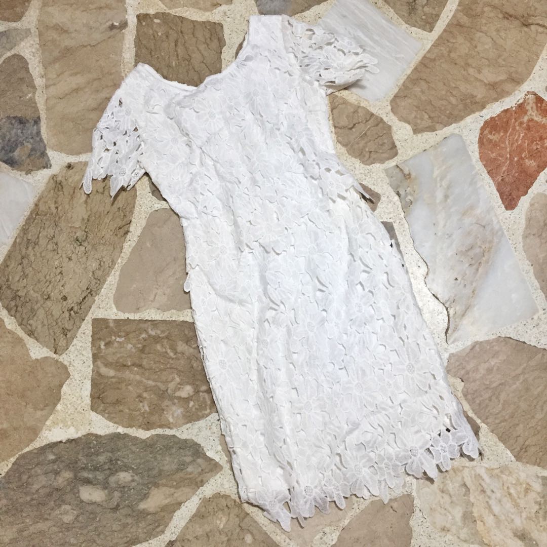 Samlin Ladies (SM) white lace crochet graduation dress, Women's Fashion ...