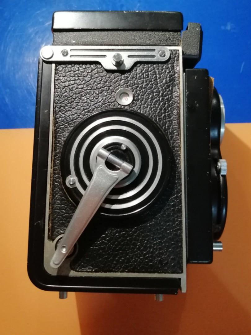 Seagull 4A TLR Crank advance, Photography, Cameras on Carousell
