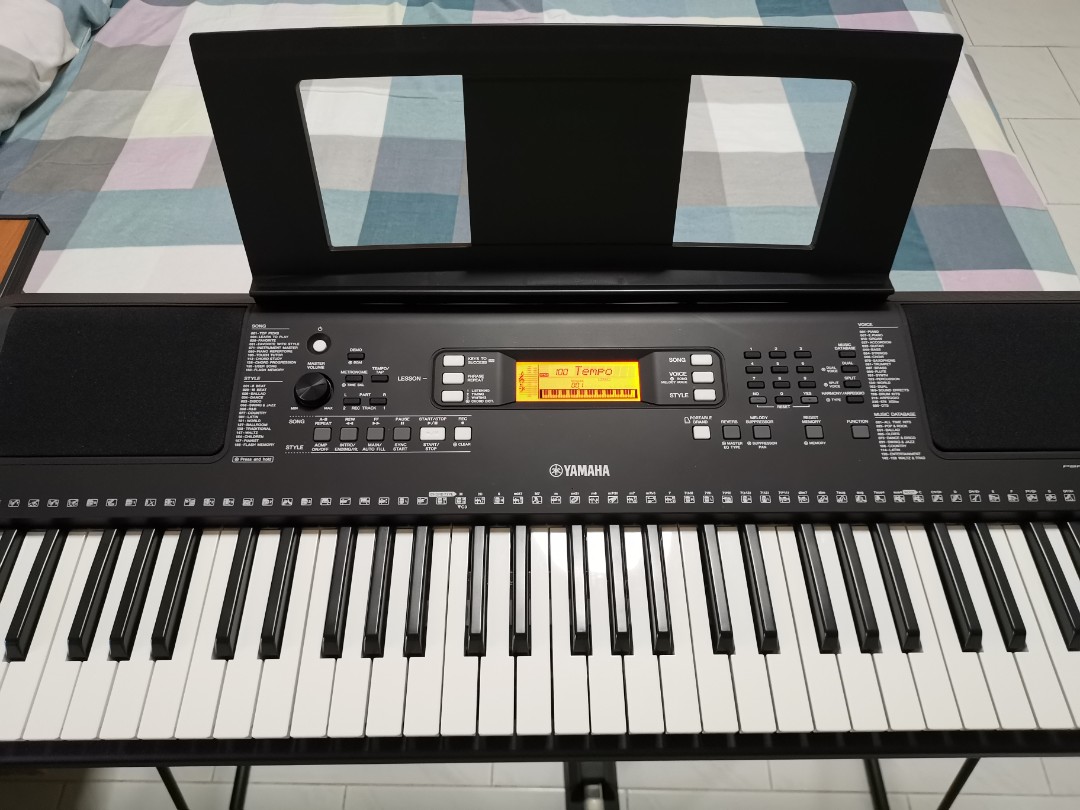 Yamaha psr E363, Hobbies & Toys, Music & Media, Musical Instruments on ...