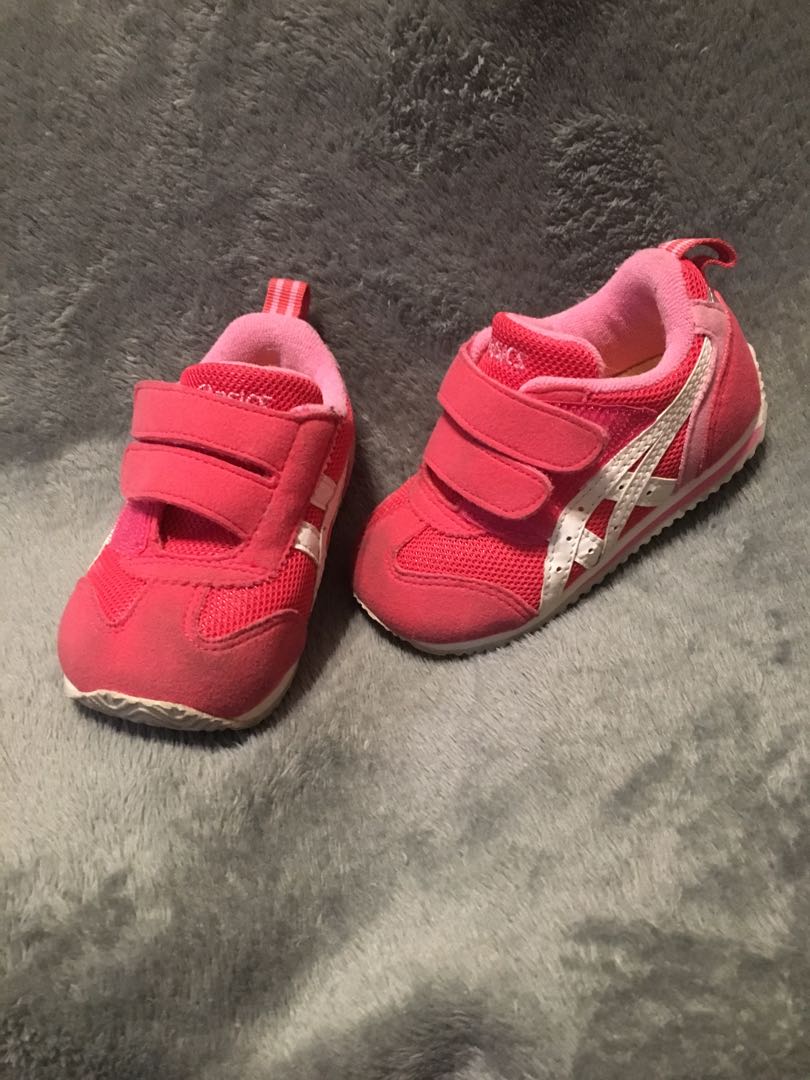 ASICS kids, Babies & Kids, Babies & Kids Fashion on Carousell