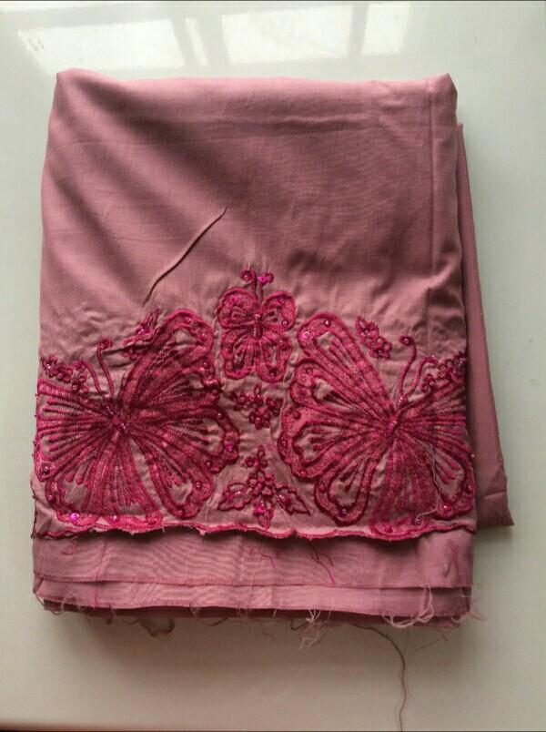 Clearing stok !!! Kain Pasang Sulam Corak Rama-Rama, Women's Fashion ...