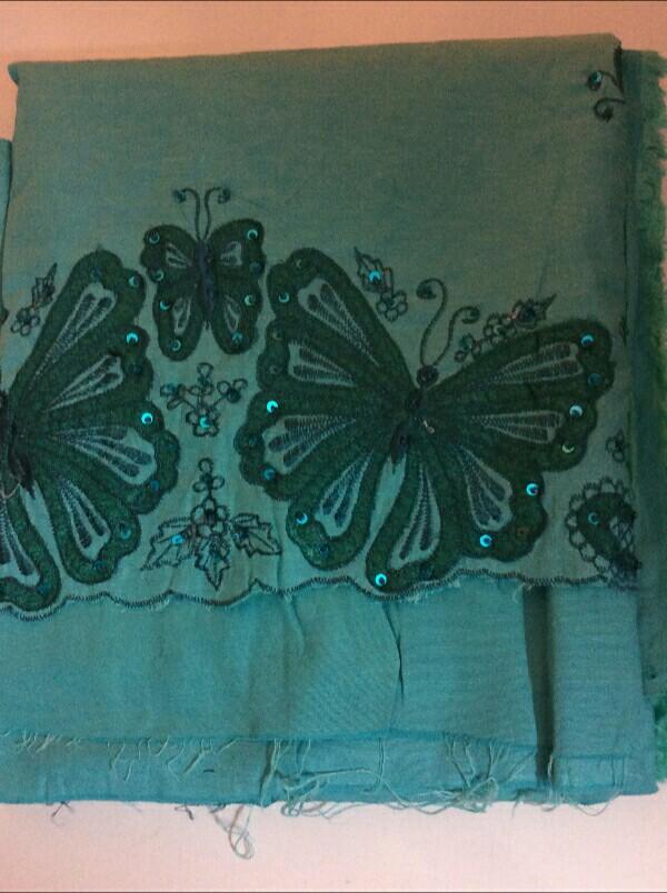 Clearing stok !!! Kain Pasang Sulam Corak Rama-Rama, Women's Fashion ...