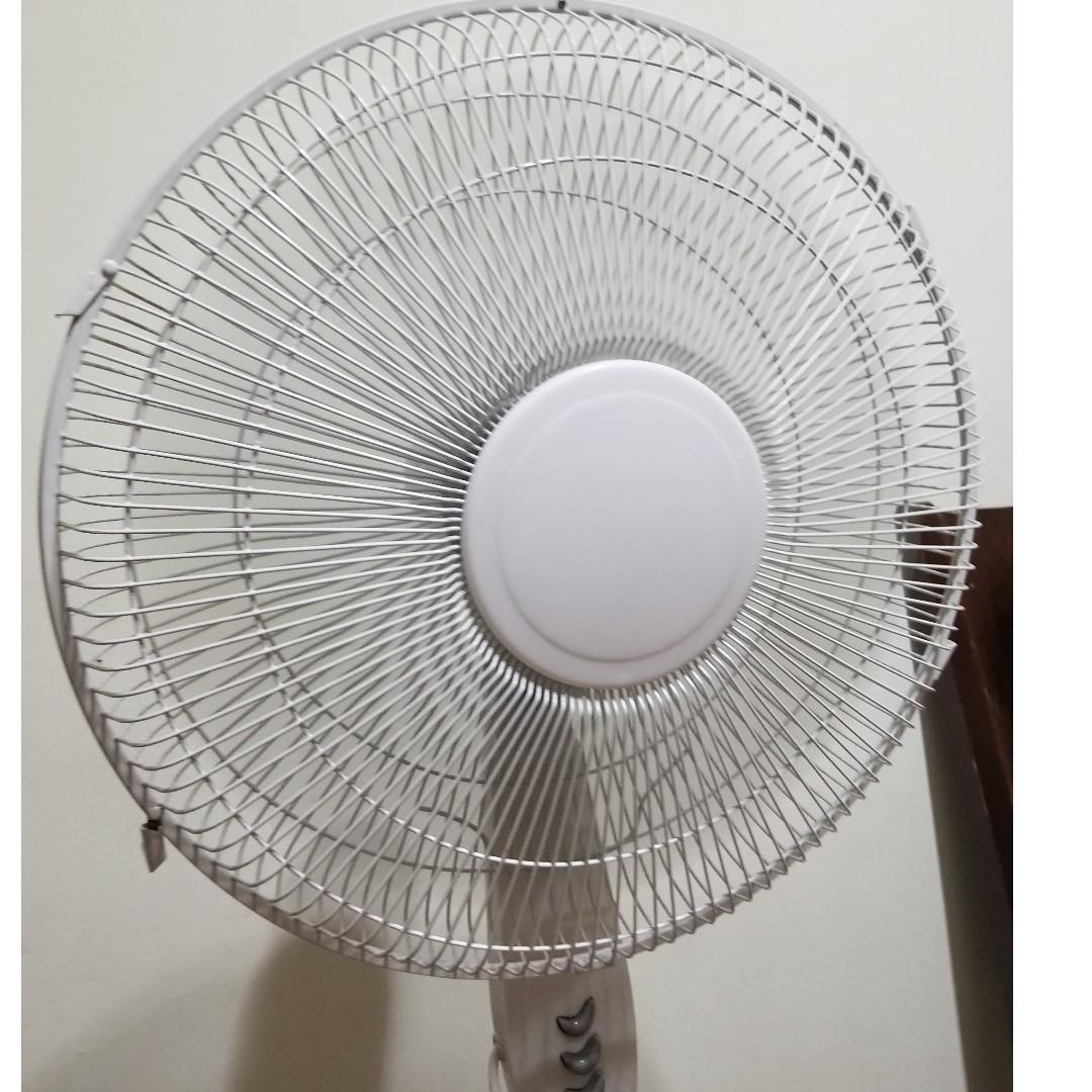 Giant stand fan 16" urgent sale, Furniture & Home Living, Lighting ...
