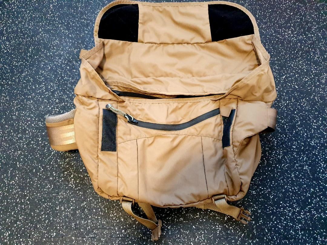 Mystery Ranch Invader Messenger Bag, Men's Fashion, Bags, Sling Bags on ...