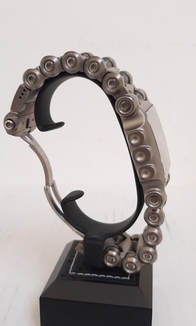 Oakley minute machine silver dial gen 2, Luxury, Watches on Carousell