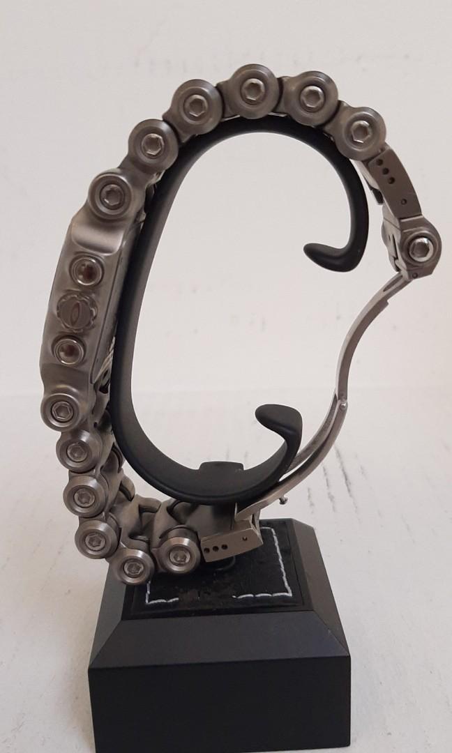 Oakley minute machine silver dial gen 2, Luxury, Watches on Carousell