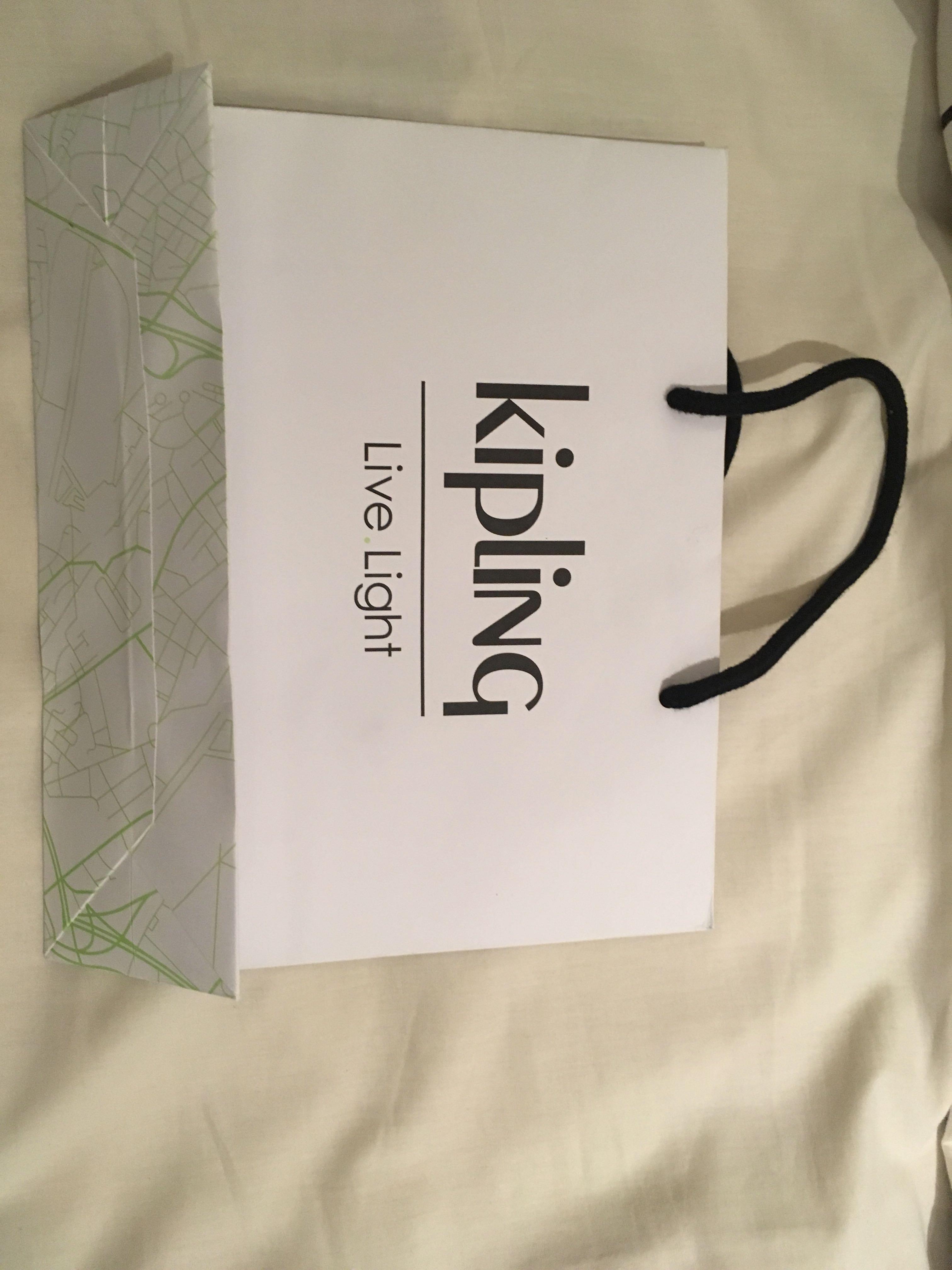 Paper bag kipling, Fesyen Wanita, Tas & Dompet di Carousell