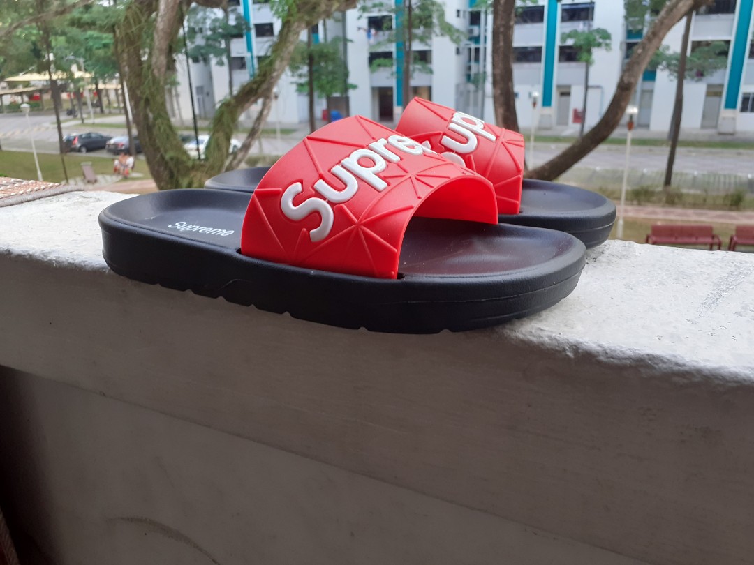 Supreme, Men's Fashion, Footwear, Slippers & Sandals on Carousell