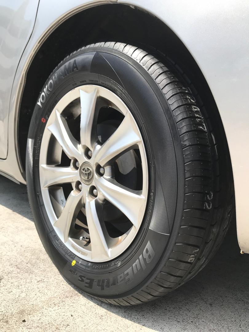 195/65/15 Yokohama Bluearth ES32 tyre, Car Accessories, Tyres & Rims on ...