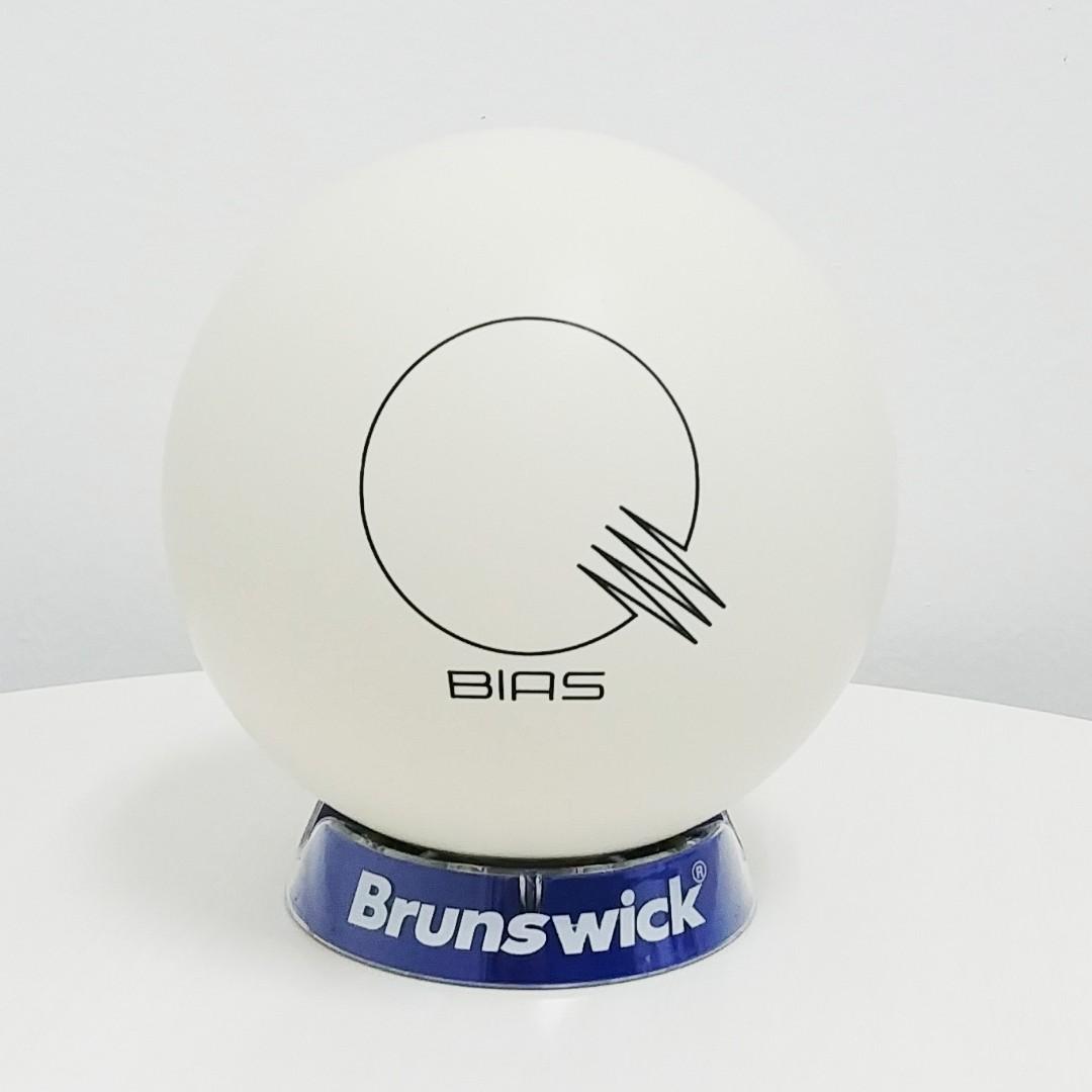 Brunswick Quantum Bias Bowling Ball 15lbs, Sports Equipment, Sports ...