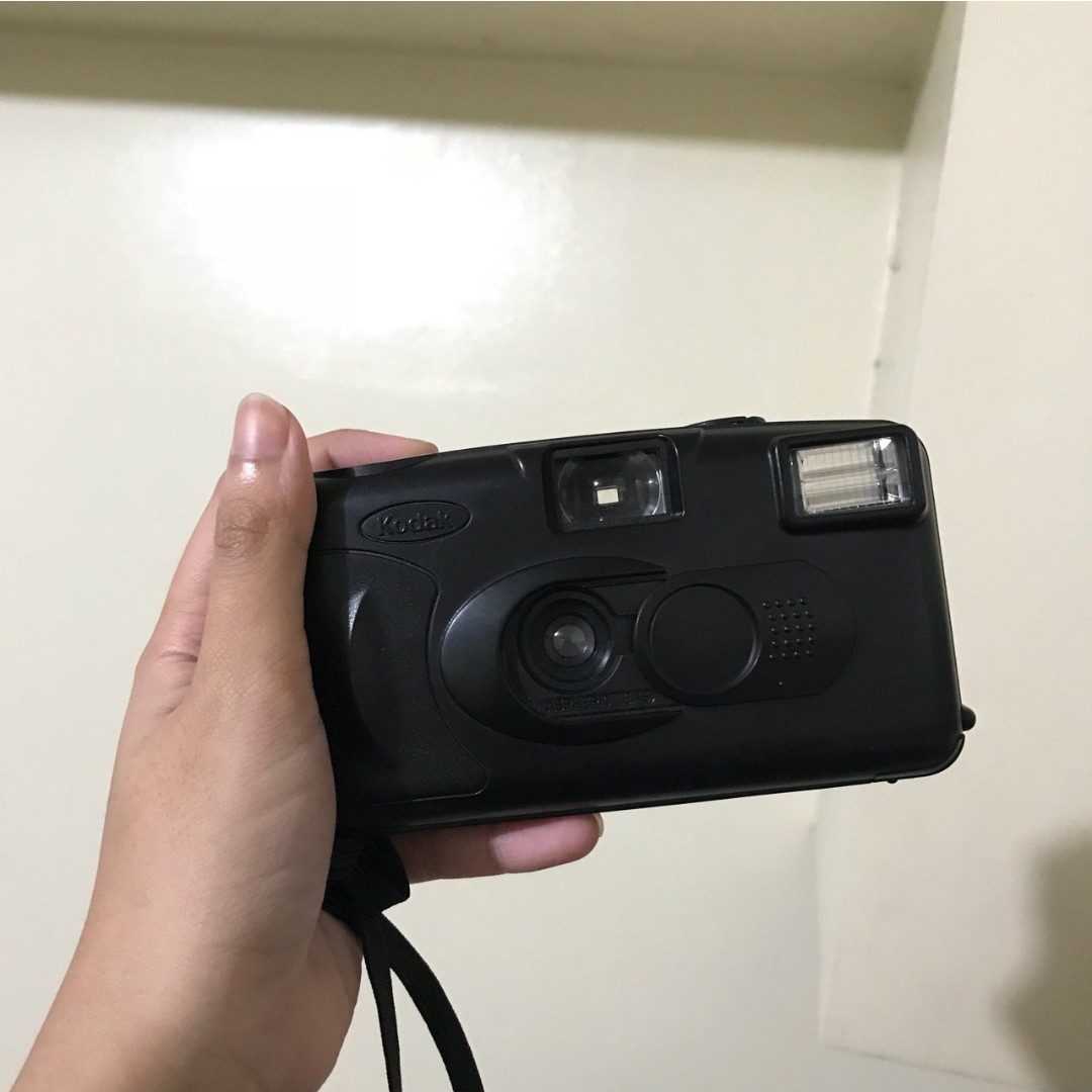Kodak KB 10 Film Camera, Photography, Cameras on Carousell