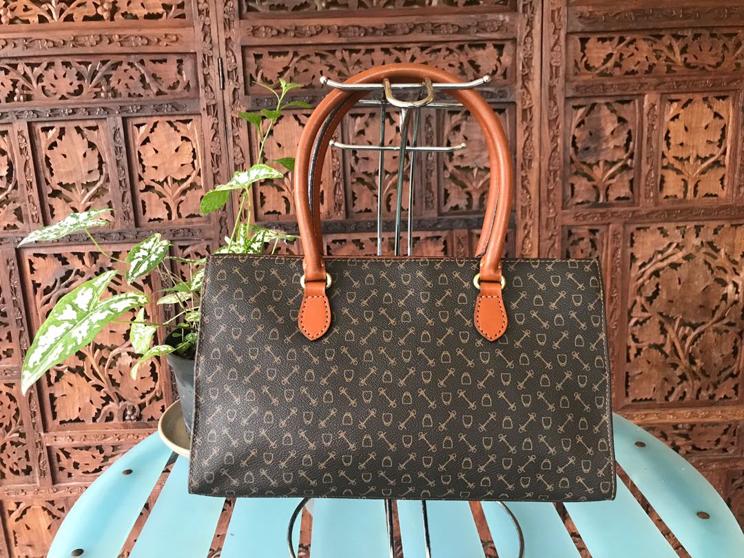 Why Bag, Women's Fashion, Bags & Wallets, Tote Bags on Carousell