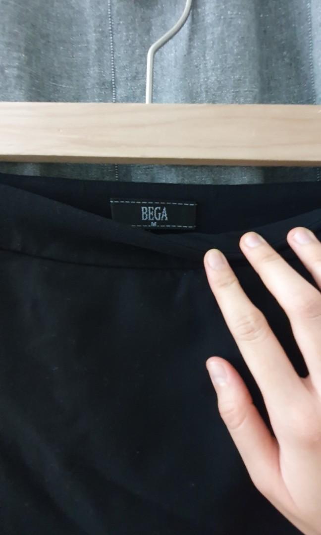 BEGA black miniskirt with origami wrap fold detail, Women's Fashion ...