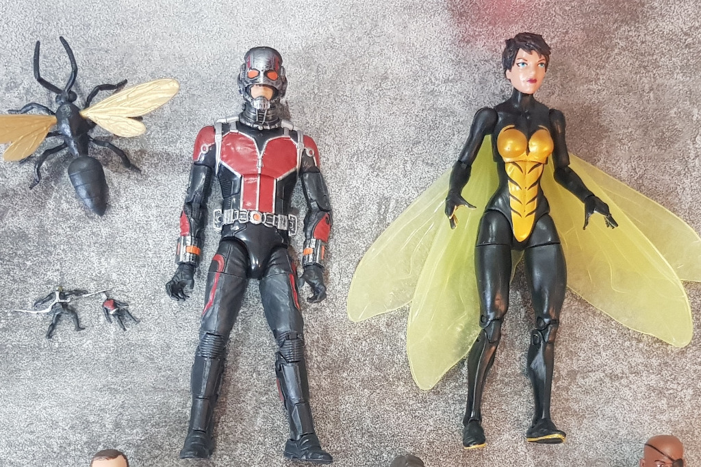 Marvel Legends Antman & Wasp (Ultron Wave), Hobbies & Toys ...
