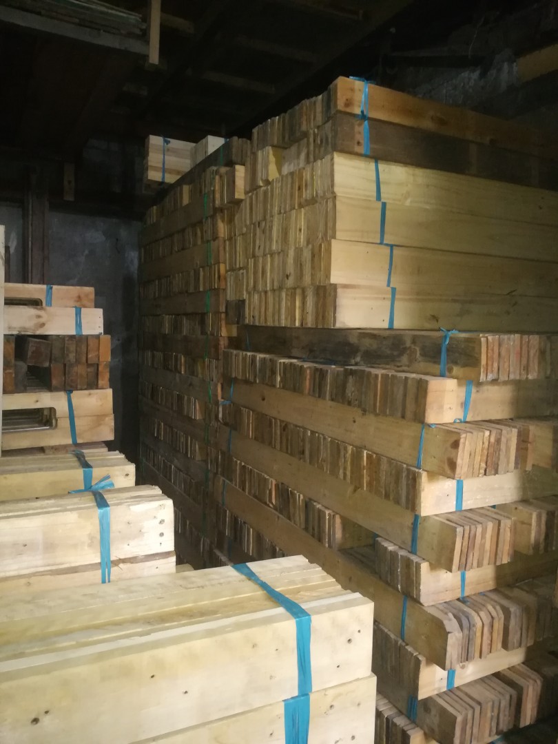 Paleta Palochina, Commercial & Industrial, Construction & Building ...