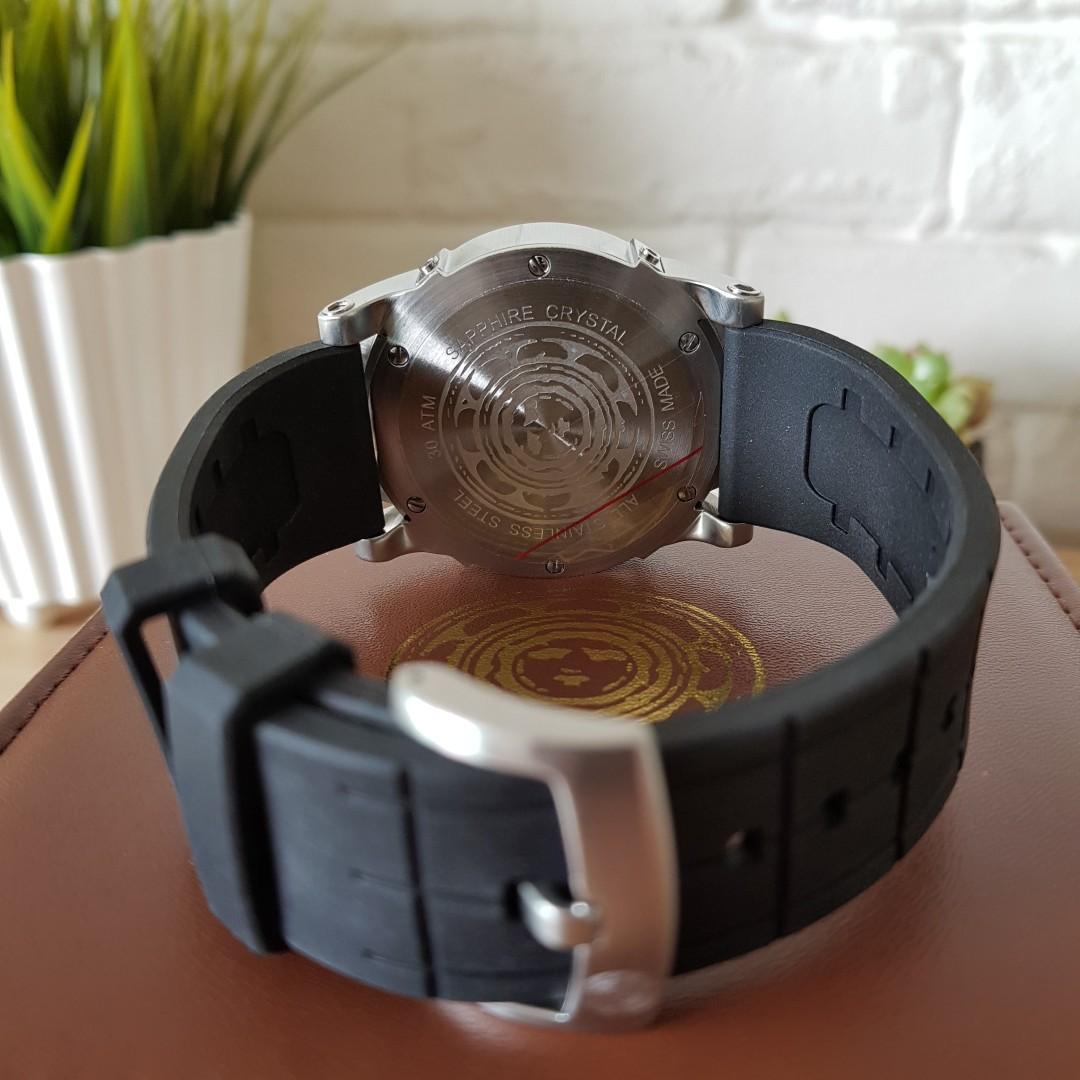 APH Toscano Swiss Made dual crown Vesuvio Dive Watch, Mobile Phones ...