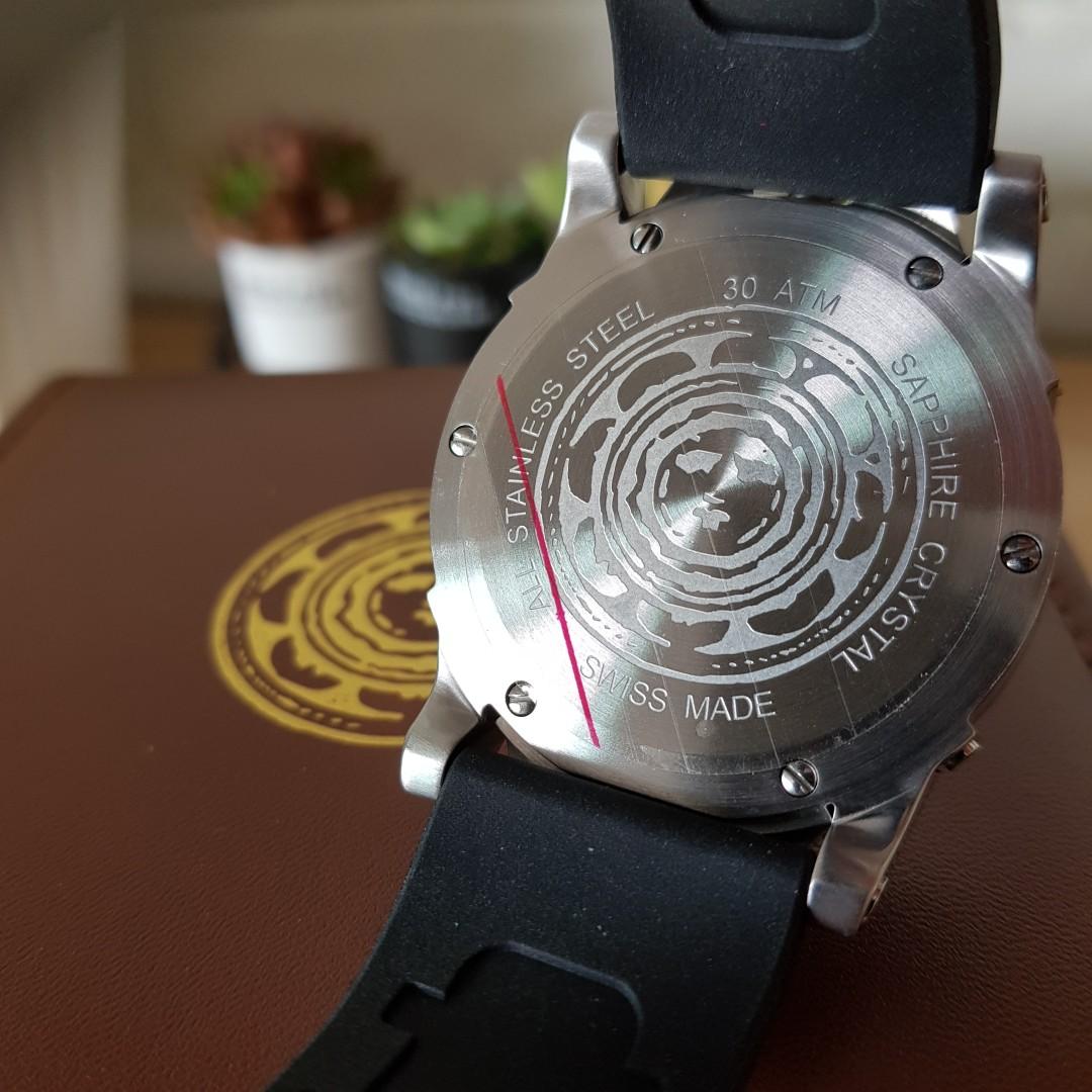 APH Toscano Swiss Made dual crown Vesuvio Dive Watch, Mobile Phones ...