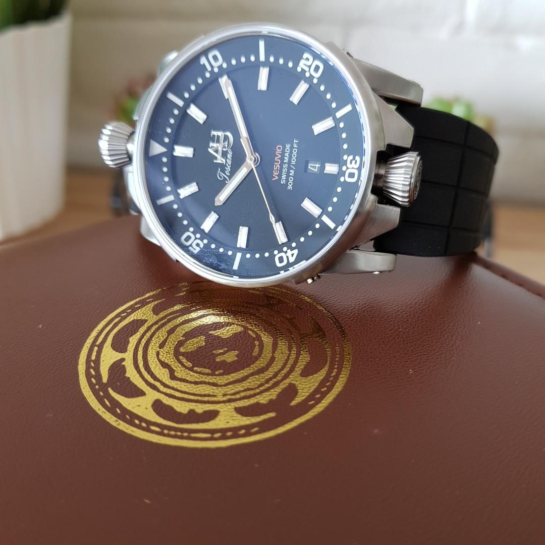 APH Toscano Swiss Made dual crown Vesuvio Dive Watch, Mobile Phones ...