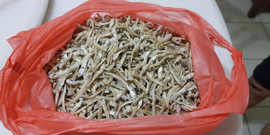 Fresh silver fish, Food & Drinks, Chilled & Frozen Food on Carousell