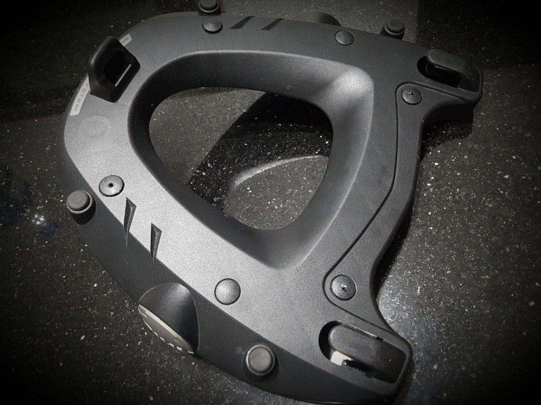 Givi Base plate - M5 Monokey System, Motorcycles, Motorcycle ...