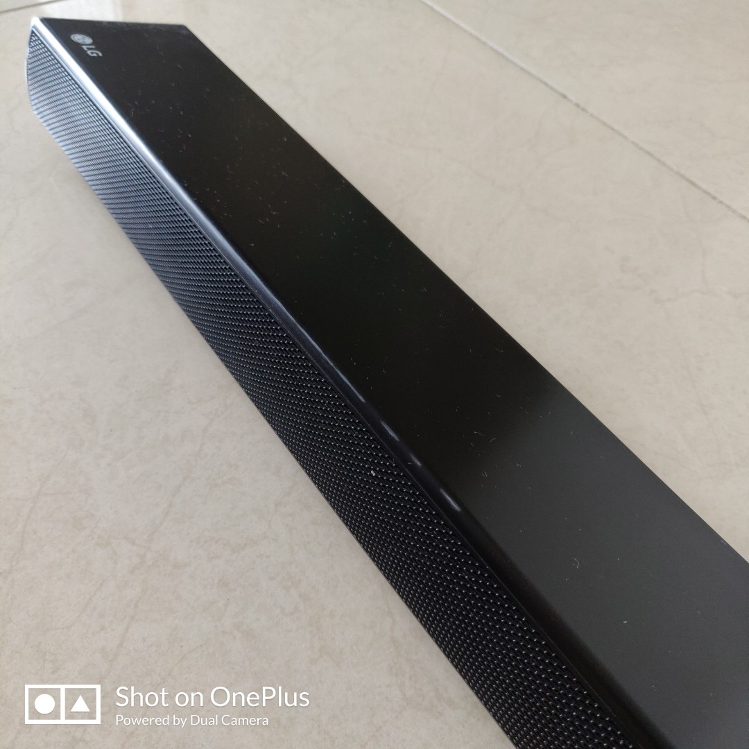 LG SH4 Sound Bar, 音響器材, Soundbar、揚聲器、藍牙喇叭、耳擴 - Carousell