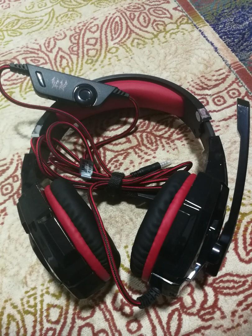 Red Gaming Headphone with attach microphone, Audio, Headphones ...