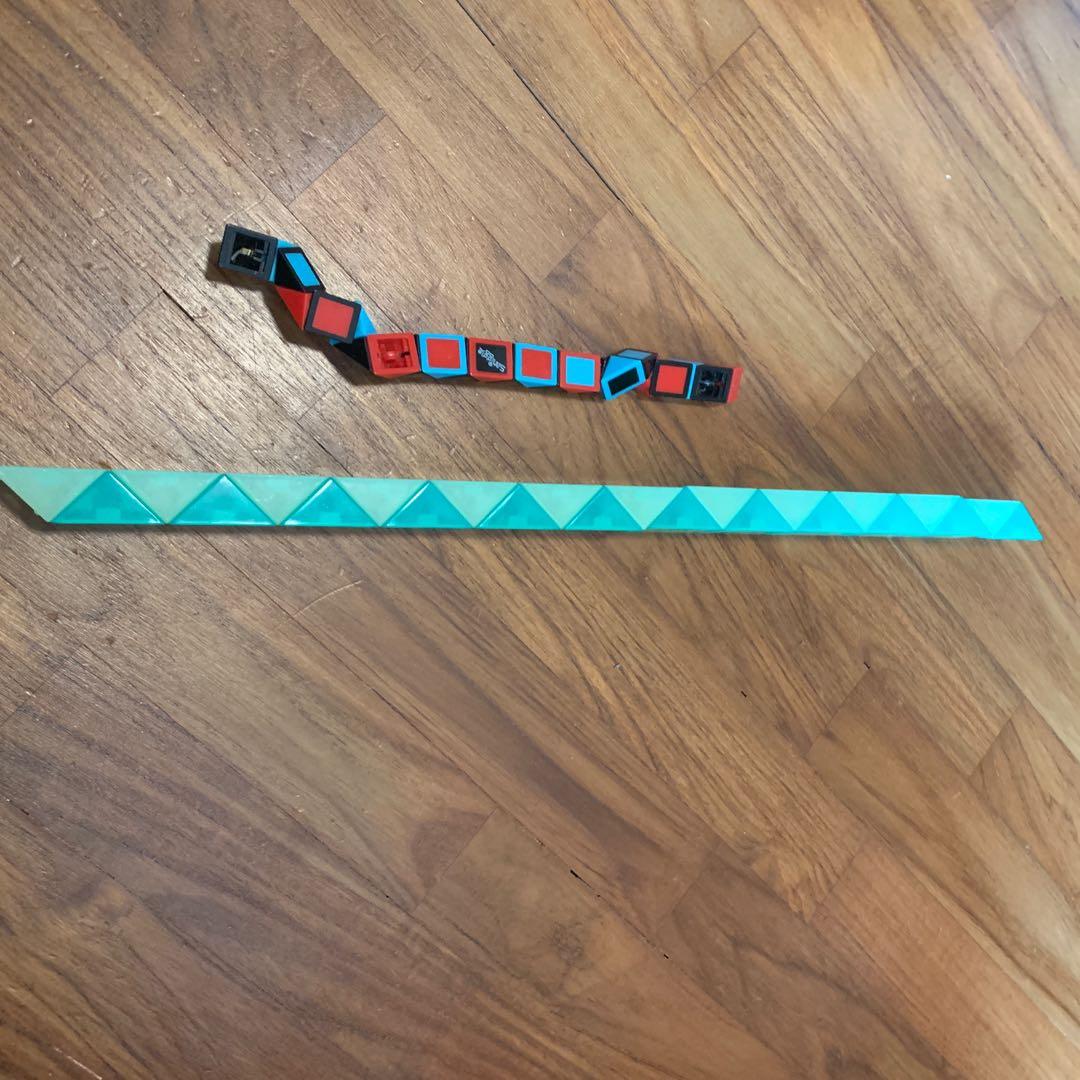 Smiggle stick puzzle, rubik’s twist snake puzzle, Hobbies & Toys, Toys ...
