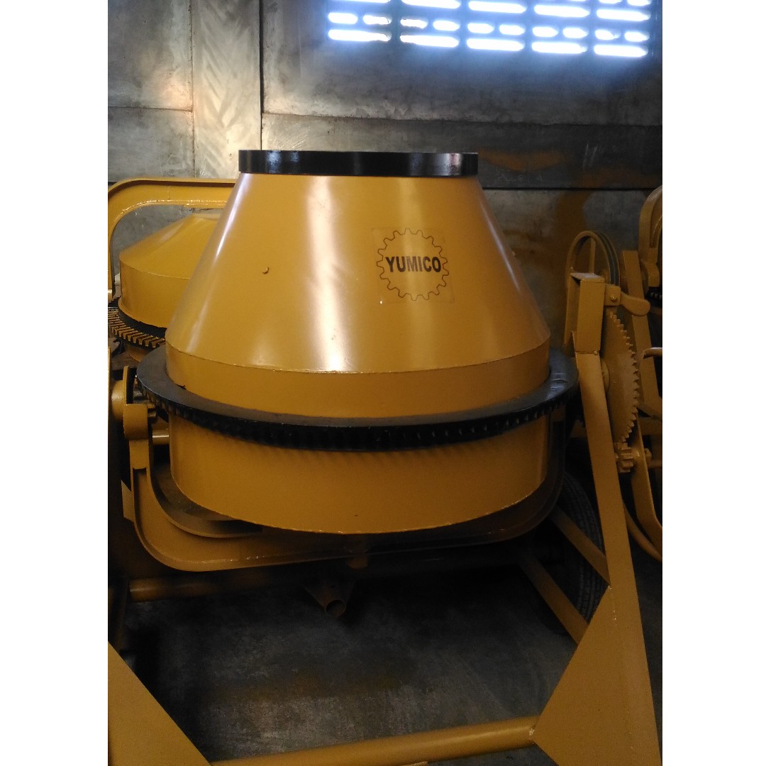 Concrete Mixer . YUMICO brand. One bagger capacity, Commercial ...