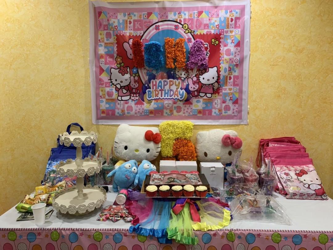 Hello kitty 3x4ft tarpaulin, Hobbies & Toys, Stationery & Craft, Craft ...