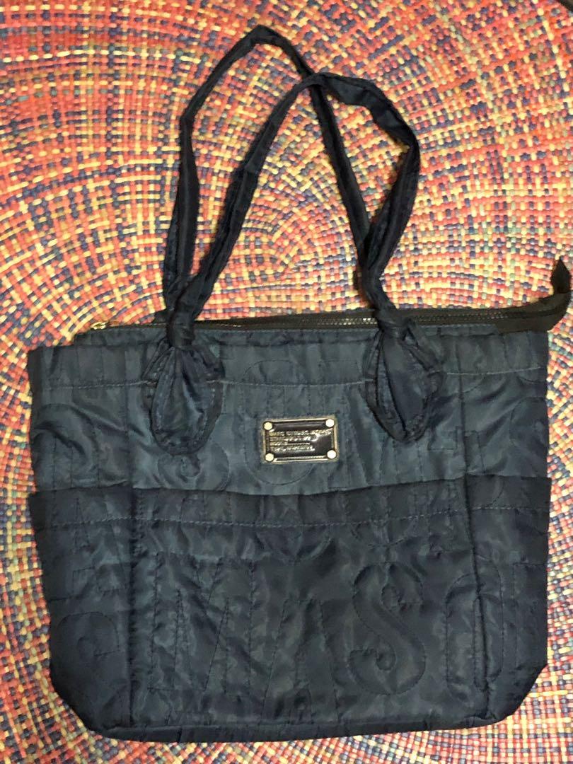 Marc Jacobs (class a), Women's Fashion, Bags & Wallets, Cross-body Bags ...