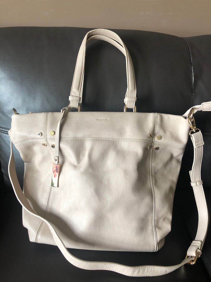 Mizzue Bag, Women's Fashion, Bags & Wallets, Tote Bags on Carousell