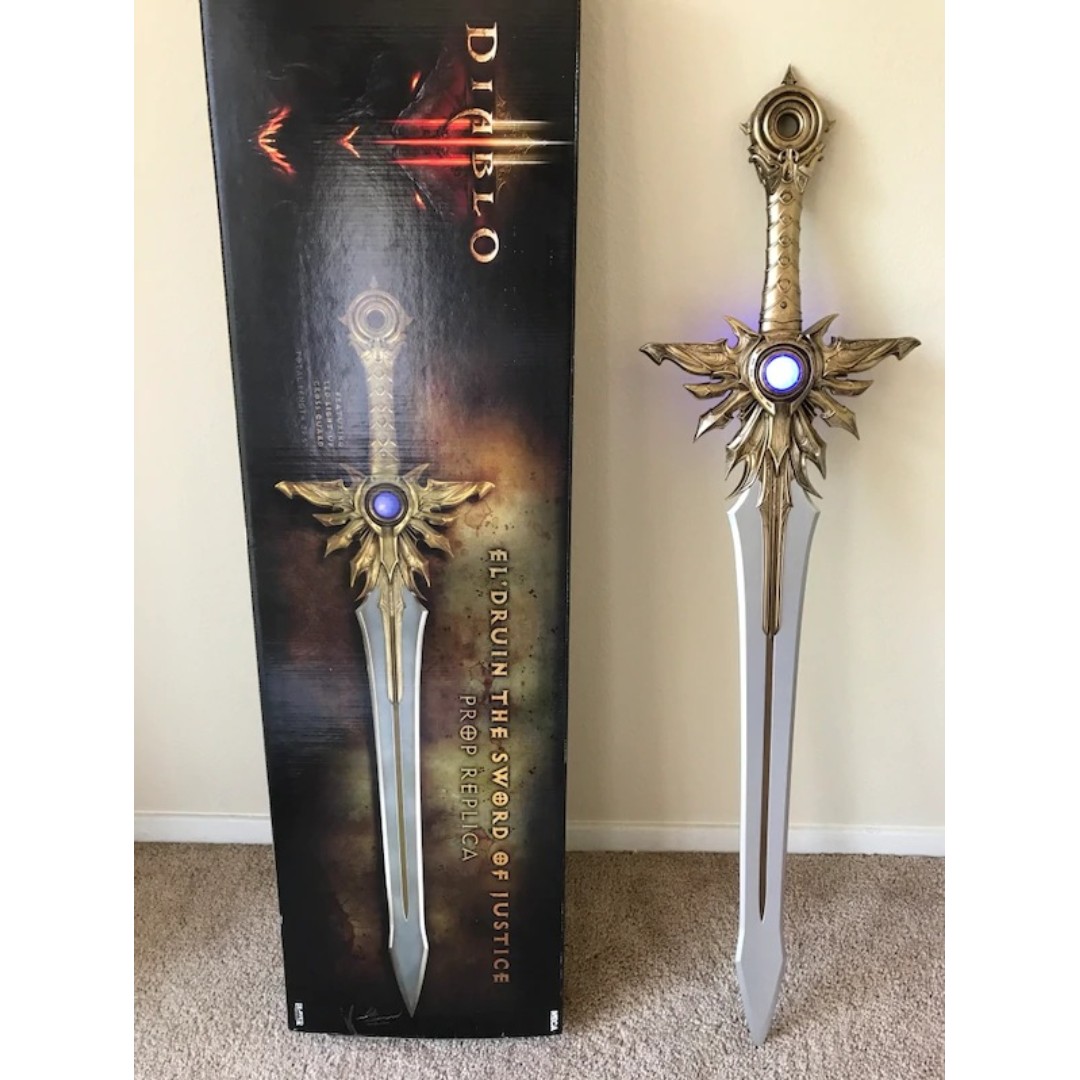 NECA/Blizzard Diablo 3 El'Druin, The Sword of Justice Angel Tyrael Prop ...