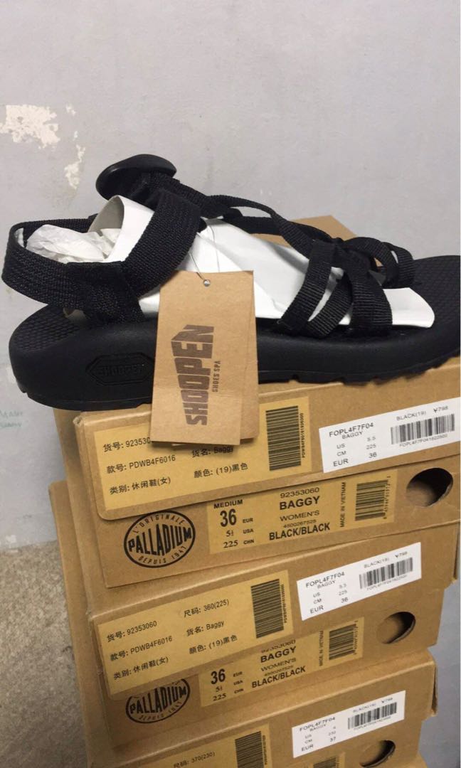 Shoopen Outfitters slip on, Women's Fashion, Footwear, Flats & Sandals ...