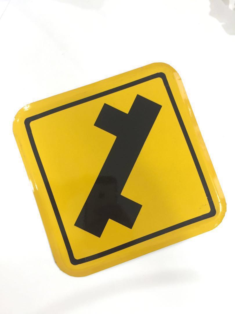 Signage lempengan besi, Desain & Kerajinan Tangan, Lainnya di Carousell