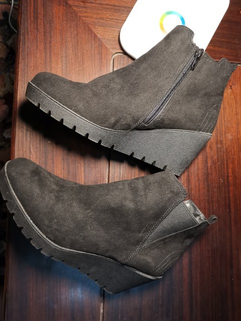 Dexflex Comfort Suede Boots, Women's Fashion, Footwear, Boots on Carousell