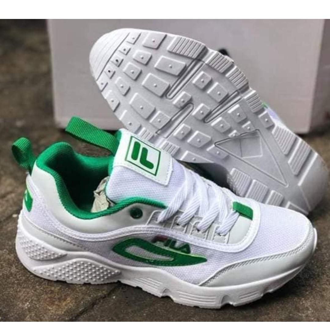 Fila Disruptor, Women's Fashion, Footwear, Sneakers on Carousell