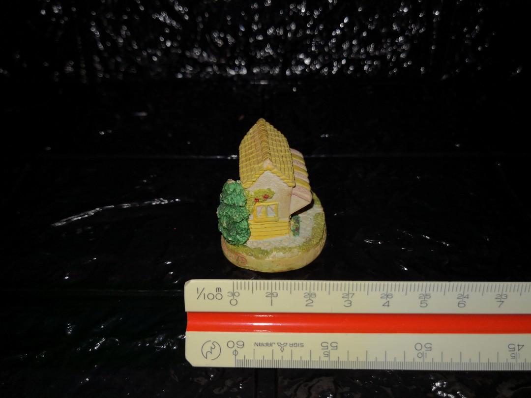 Vintage Miniature cottage house, Hobbies & Toys, Collectibles ...