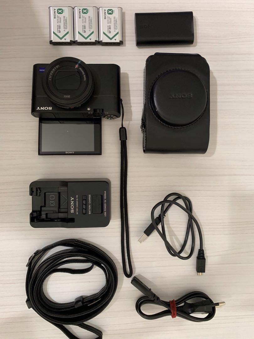 Sony RX100 M5, Photography, Cameras on Carousell