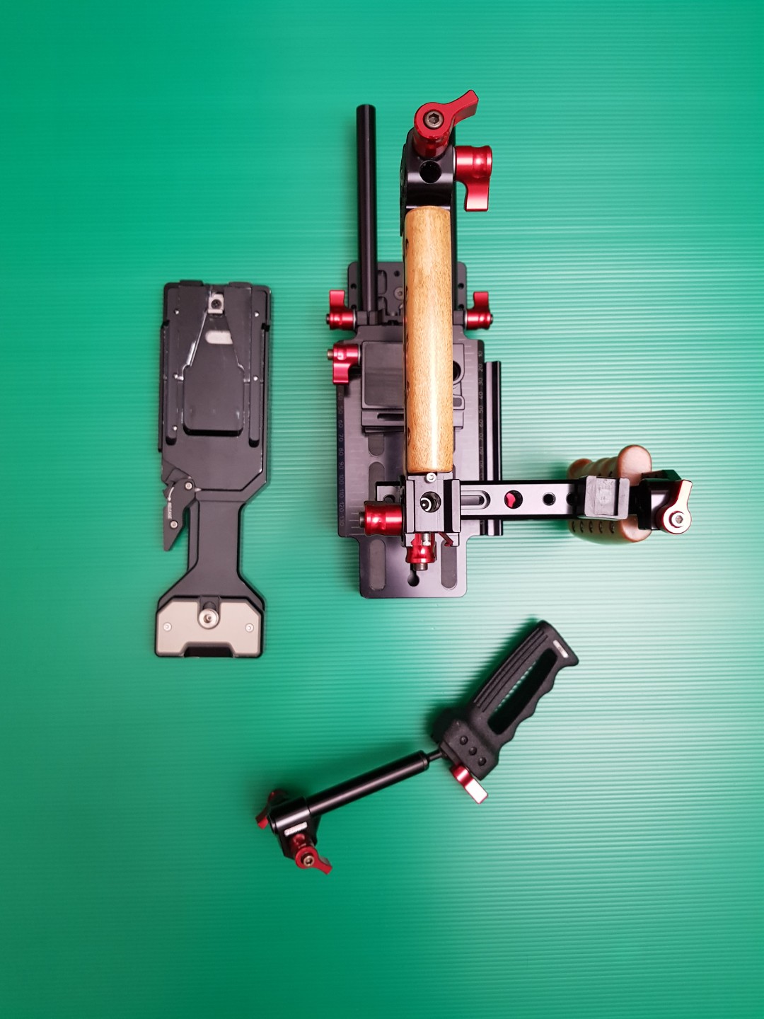 Zacuto Indie Recoil Shoulder Rig + SmalRig VST base plate, Photography ...