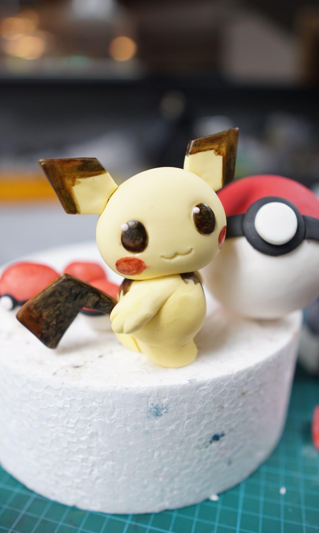 Fondant Pikachu Pokeball Figurine, Food & Drinks, Chilled & Frozen Food ...