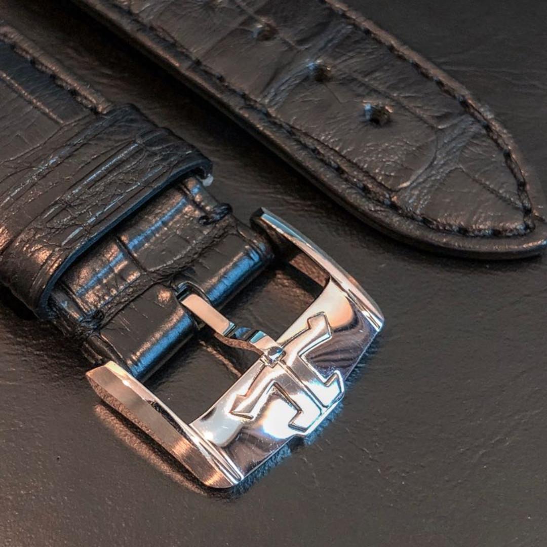 Jaeger-LeCoultre 18mm JL logo pin buckle, Luxury, Watches on Carousell