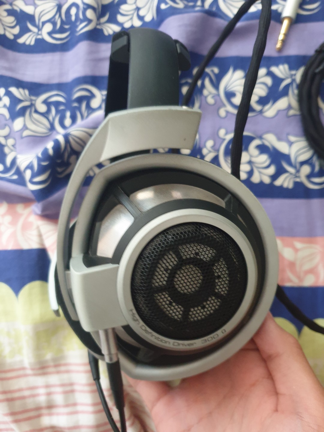 Sennheiser hd800 (1year warranty left) with elemental Watson amplifier ...