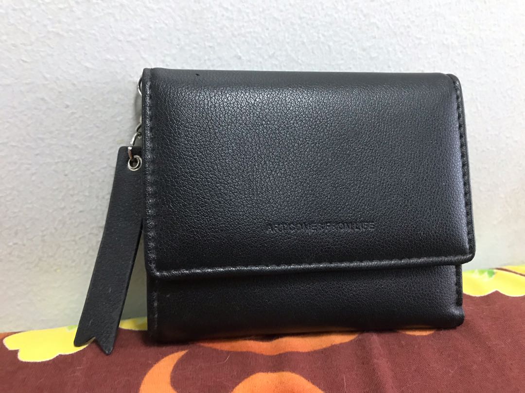 Miniso Short Wallet Black, Women's Fashion, Bags & Wallets, Wallets ...