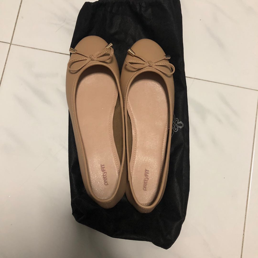 Pretty Fit Brown Flats, Women's Fashion, Footwear, Flats on Carousell